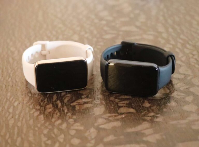 Mi Band 7 vs Fitbit Charge 5 - Superwatches